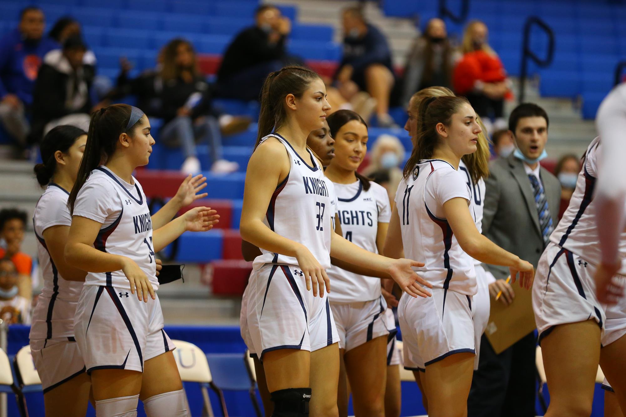 Women’s Basketball Falls in Home Opener - FDU Knights Athletics