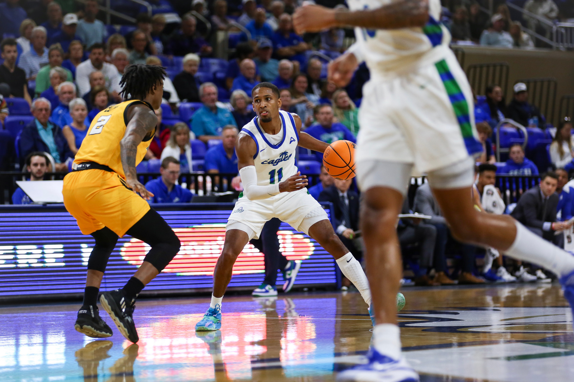 Eagles Push ASUN-Leading Owls To Limit - FGCU Athletics