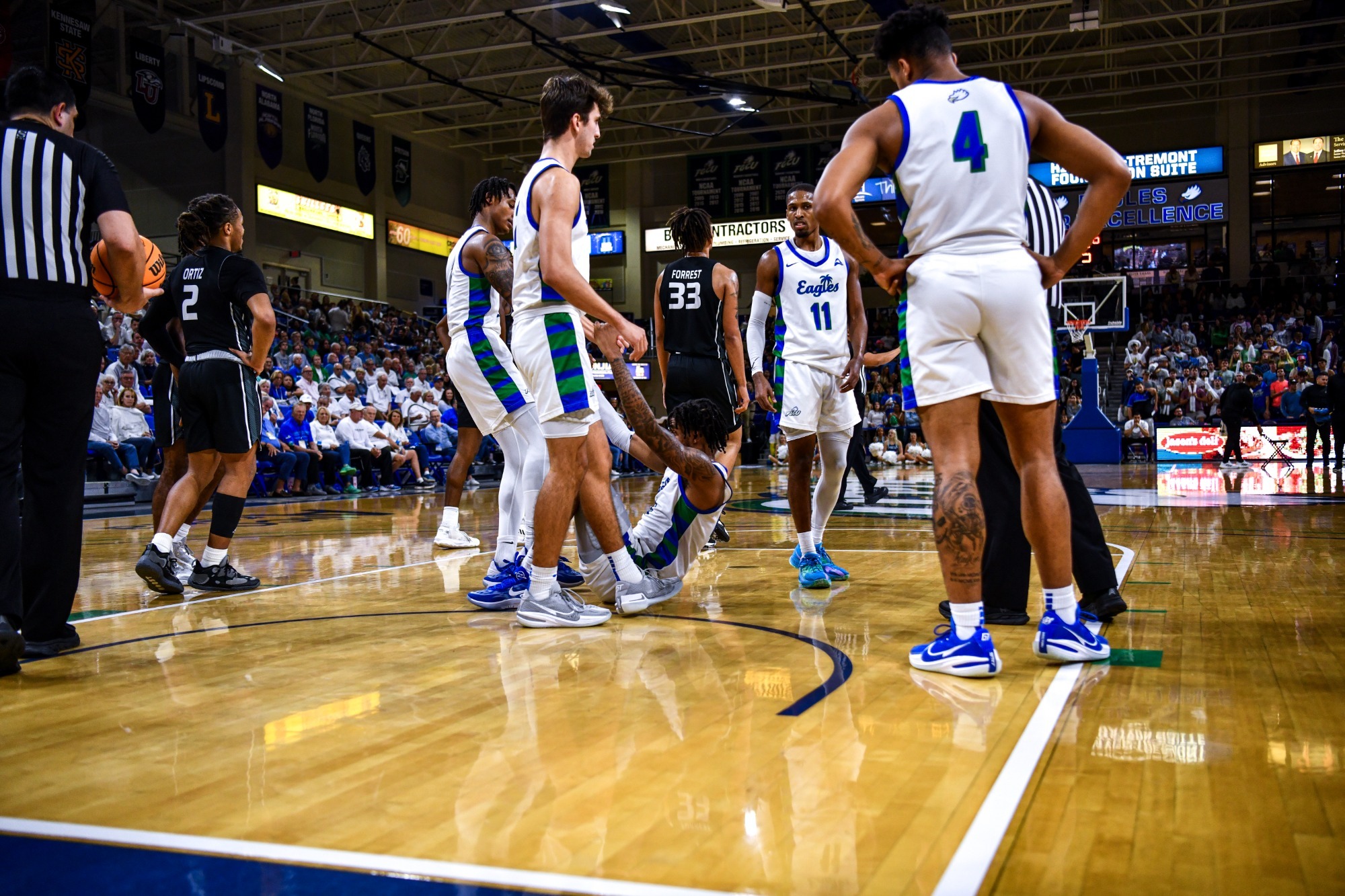Isaiah Thompson - 2023-24 - Men's Basketball - FGCU Athletics