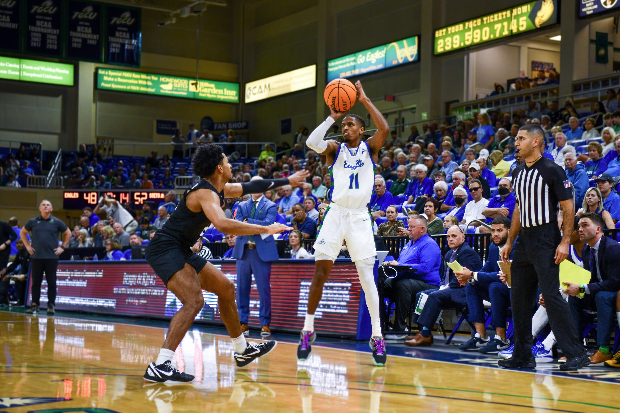 Isaiah Thompson - 2023-24 - Men's Basketball - FGCU Athletics