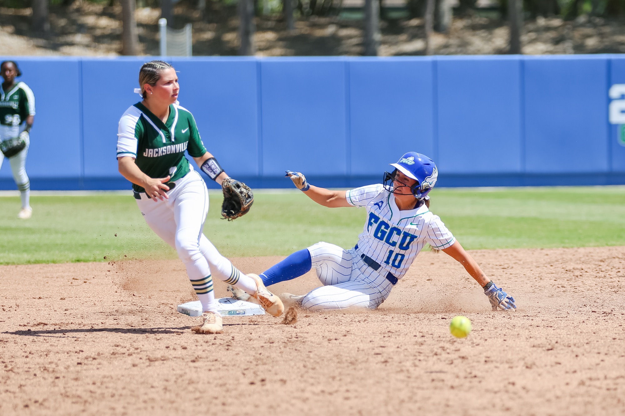 Softball Falters in Series Finale vs. Jacksonville - FGCU Athletics