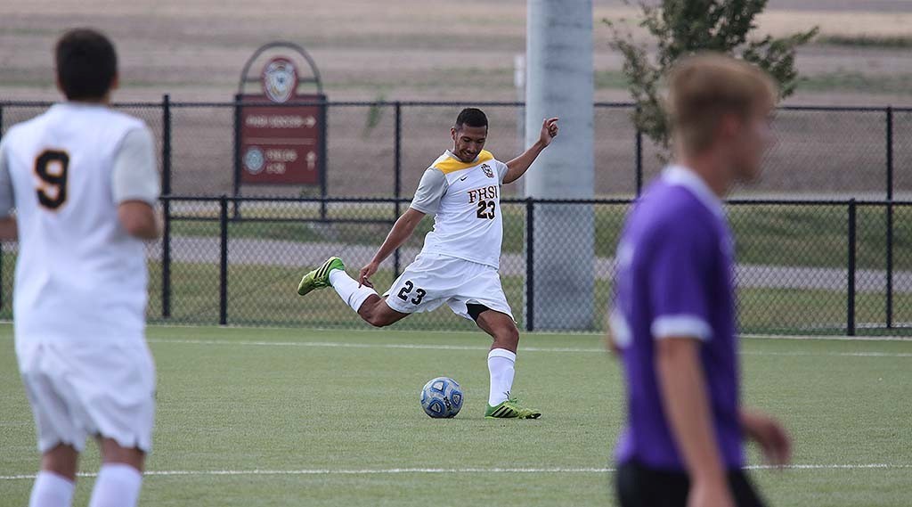 Daniel Davila - Men's Soccer - FHSU Athletics
