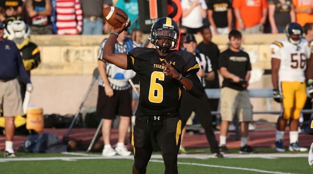 Treveon Albert - Football - FHSU Athletics
