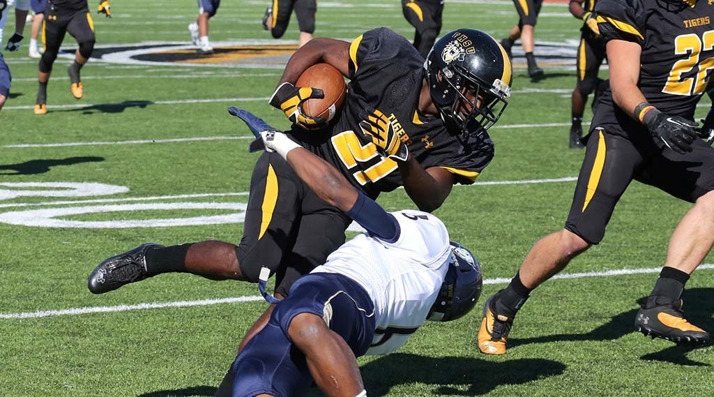 DeAndre James - Football - FHSU Athletics