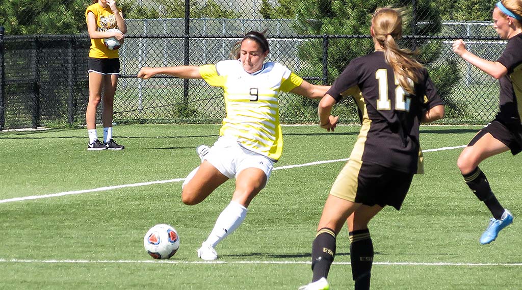 Jordyn Perry - Women's Soccer - FHSU Athletics