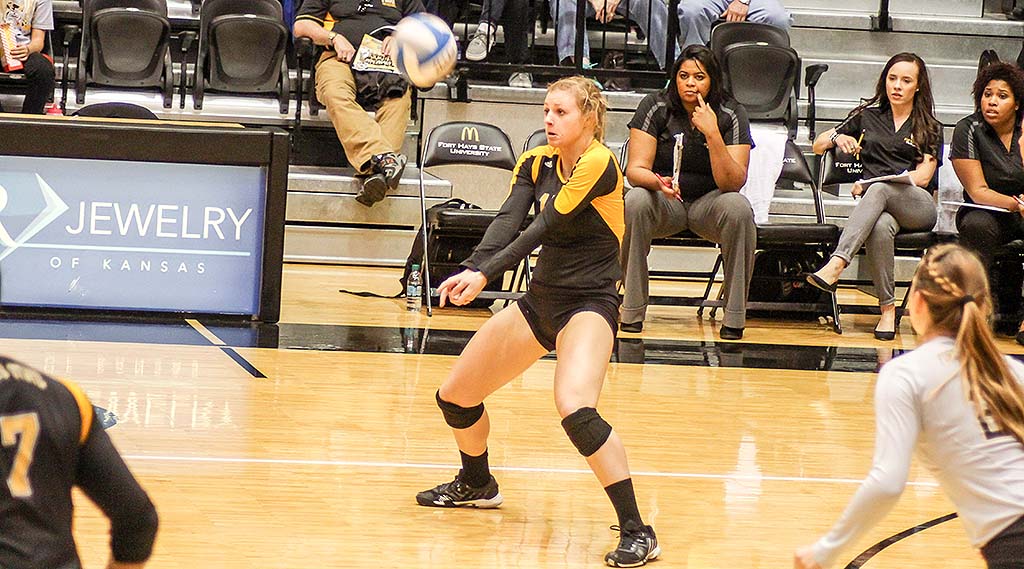 Abby Groth - Volleyball - FHSU Athletics