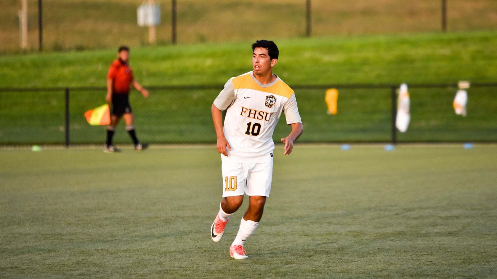 Derick Gonzalez - Men's Soccer - FHSU Athletics