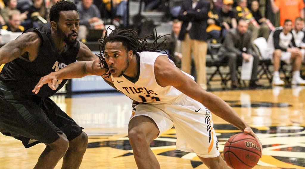 JaQuan Smith - Men's Basketball - FHSU Athletics