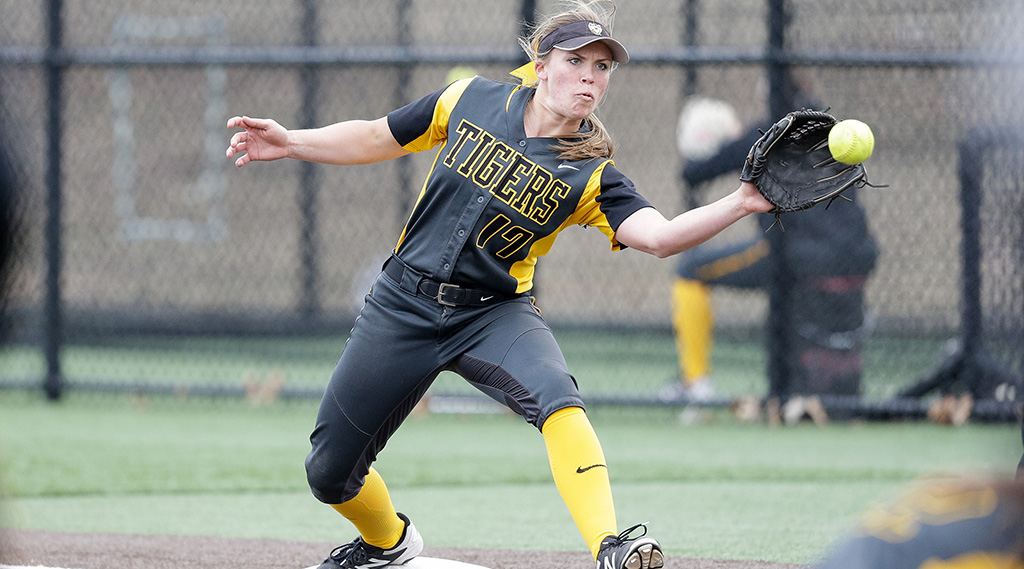 Kylie Strand - Softball - FHSU Athletics