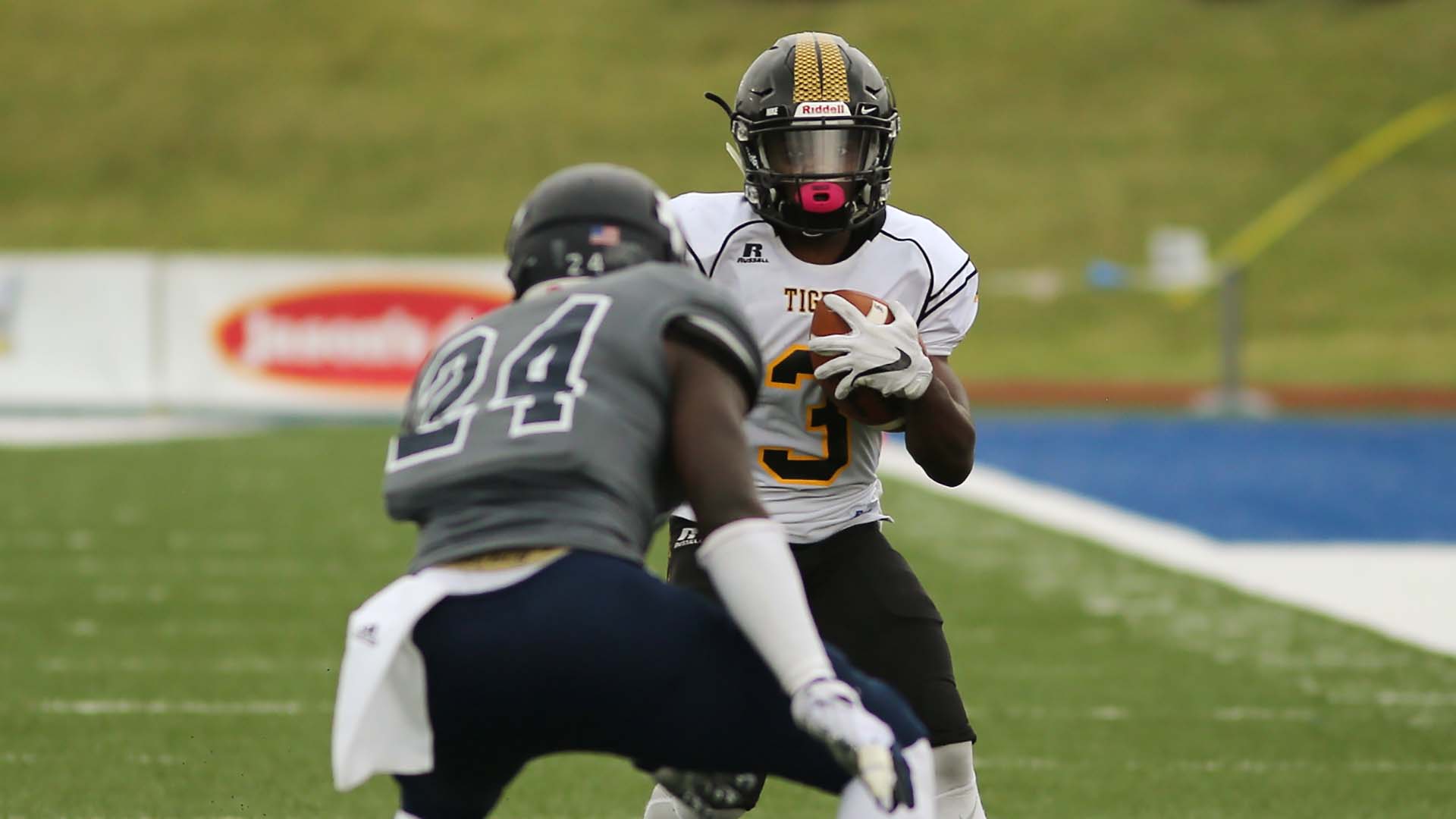 Tigers Overpower Lions in First Half for 48-7 Win in Season Opener ...