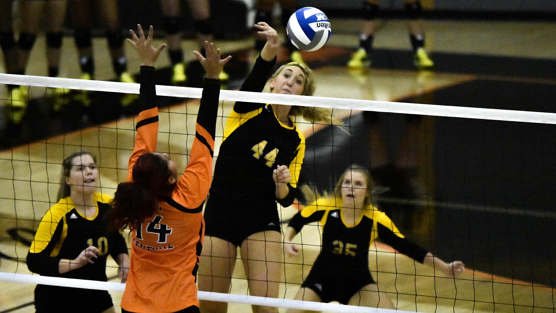 Callie Christensen - Volleyball - FHSU Athletics