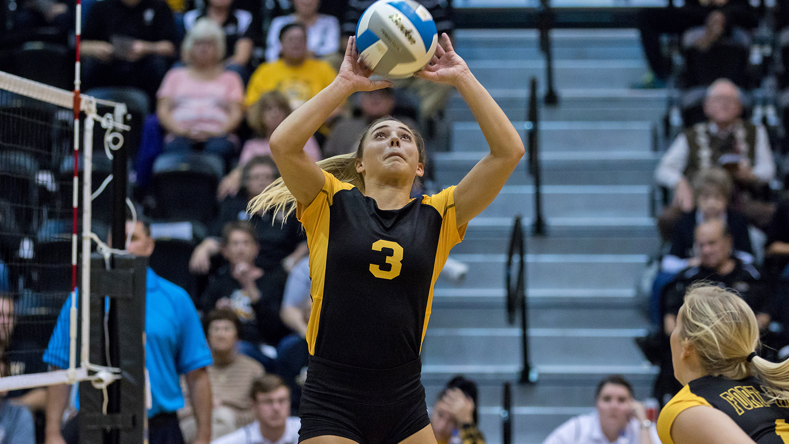 Bre Becker - Volleyball - FHSU Athletics