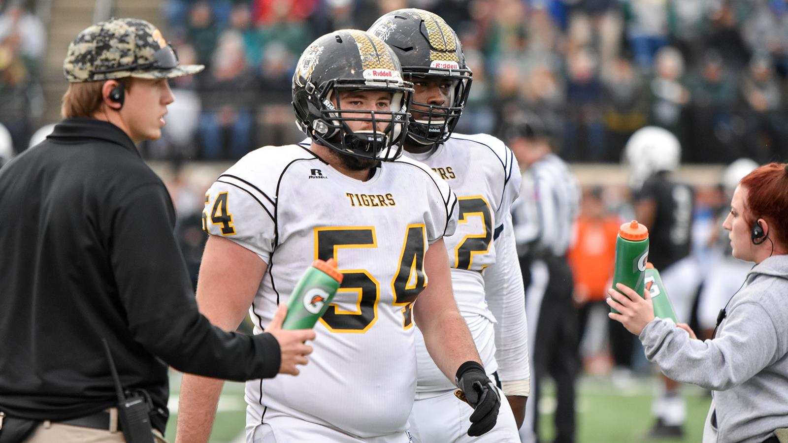 Nathan Hale - Football - FHSU Athletics