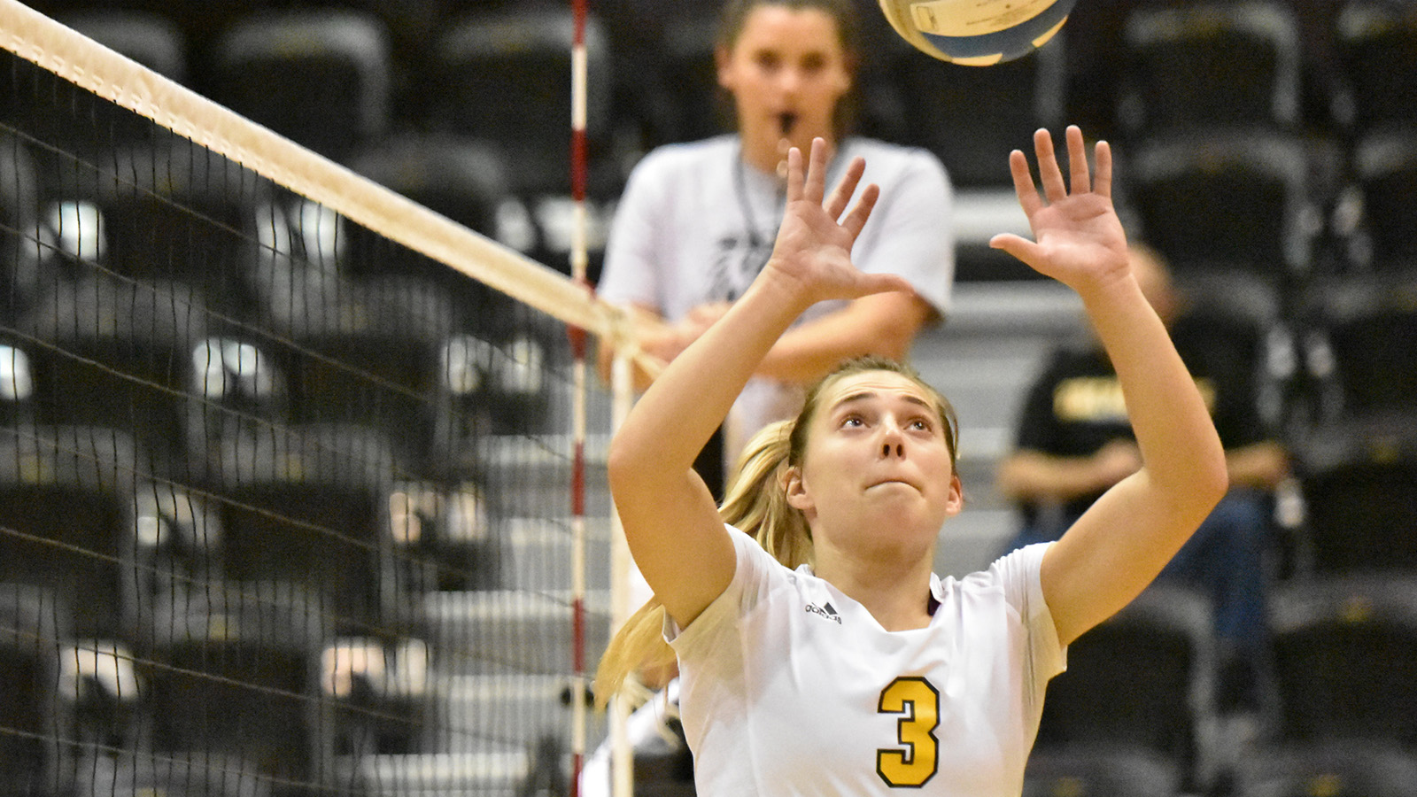 Bre Becker - Volleyball - FHSU Athletics