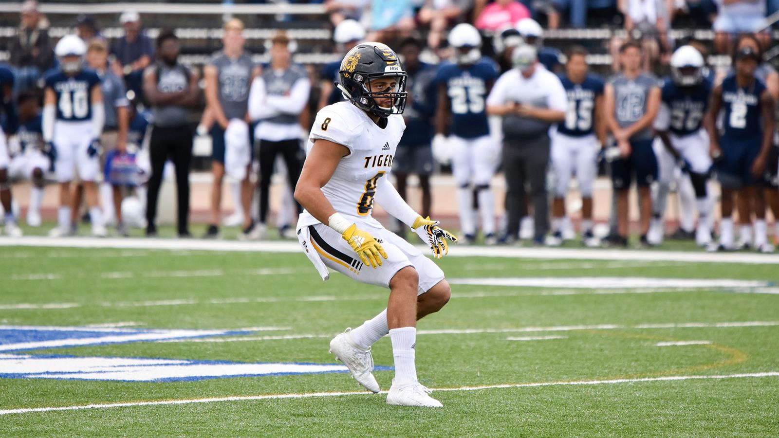 Jordan Starks - Football - FHSU Athletics