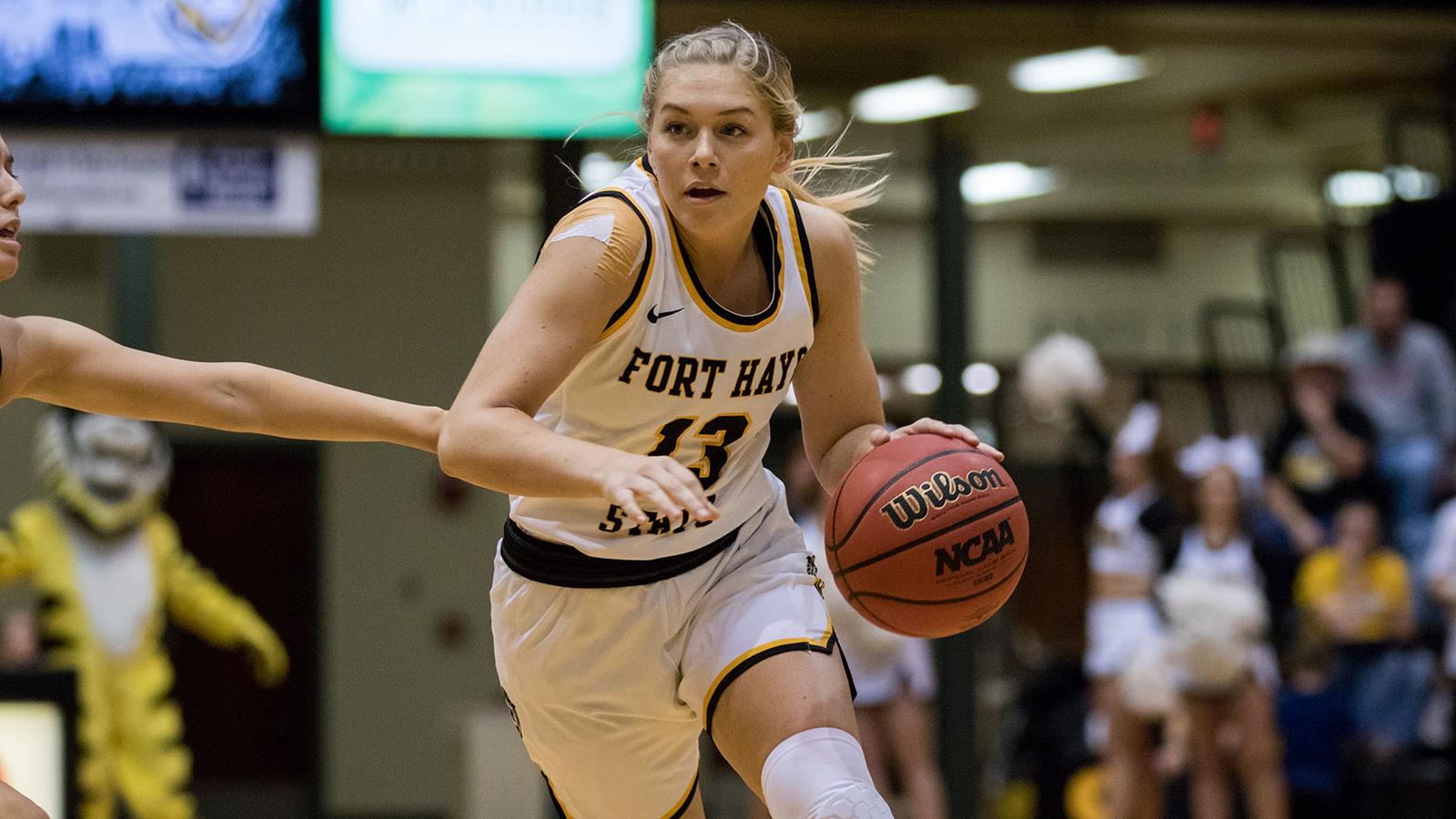 Hailey Walker - Women's Basketball - FHSU Athletics