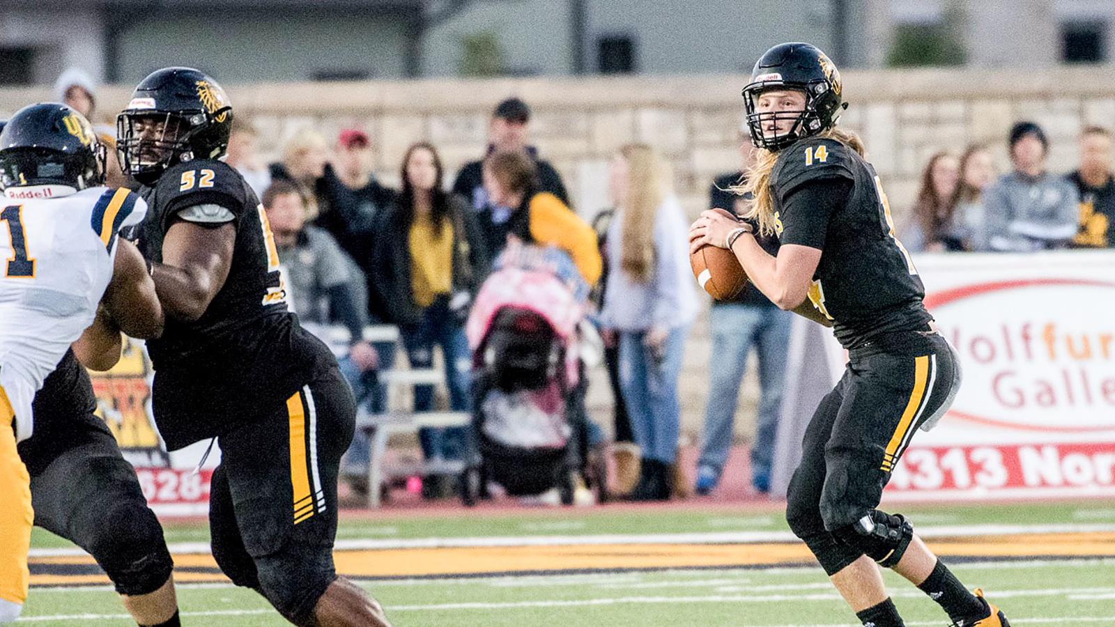 Chance Fuller - Football - FHSU Athletics