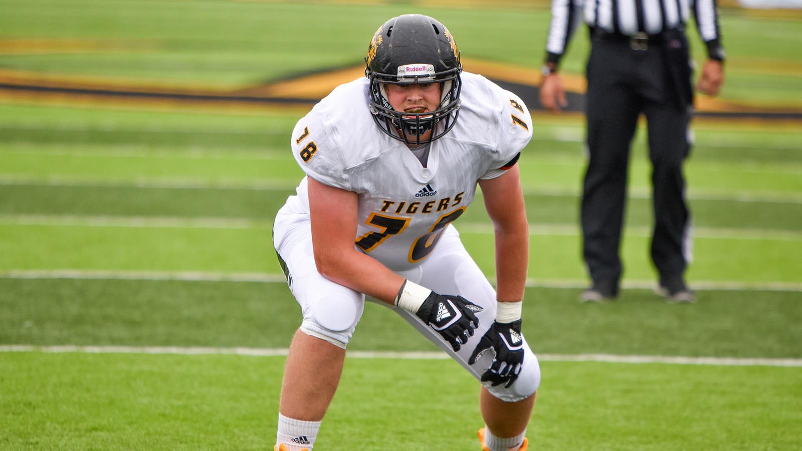 Caden Gober - Football - FHSU Athletics