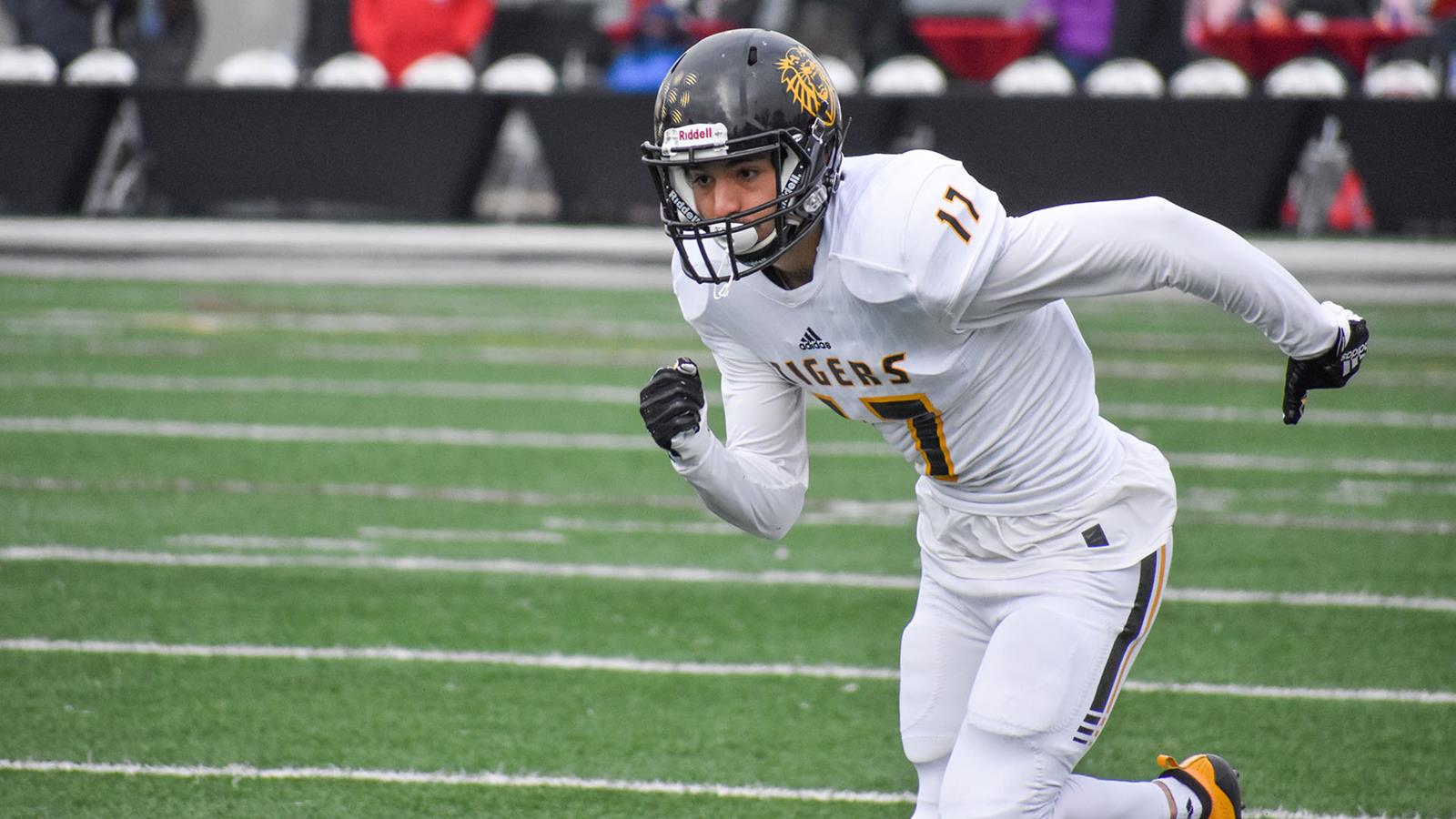 Manny Ramsey - Football - FHSU Athletics