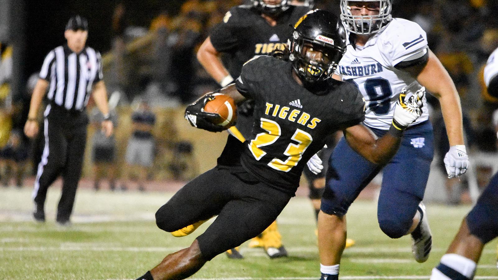 Charles Tigner - Football - FHSU Athletics