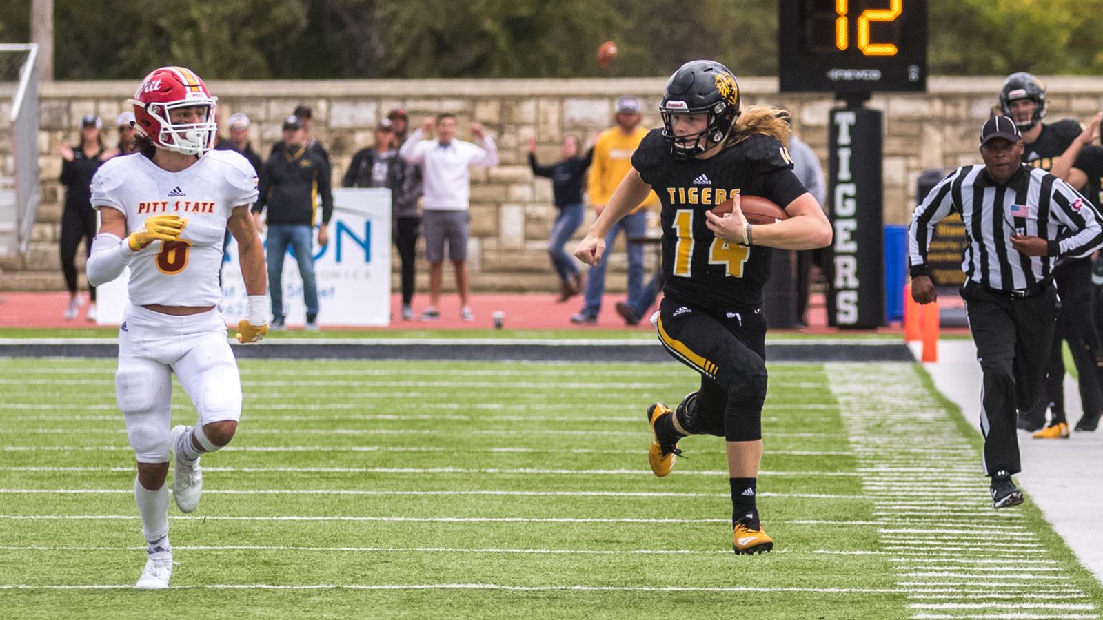 Chance Fuller - Football - FHSU Athletics