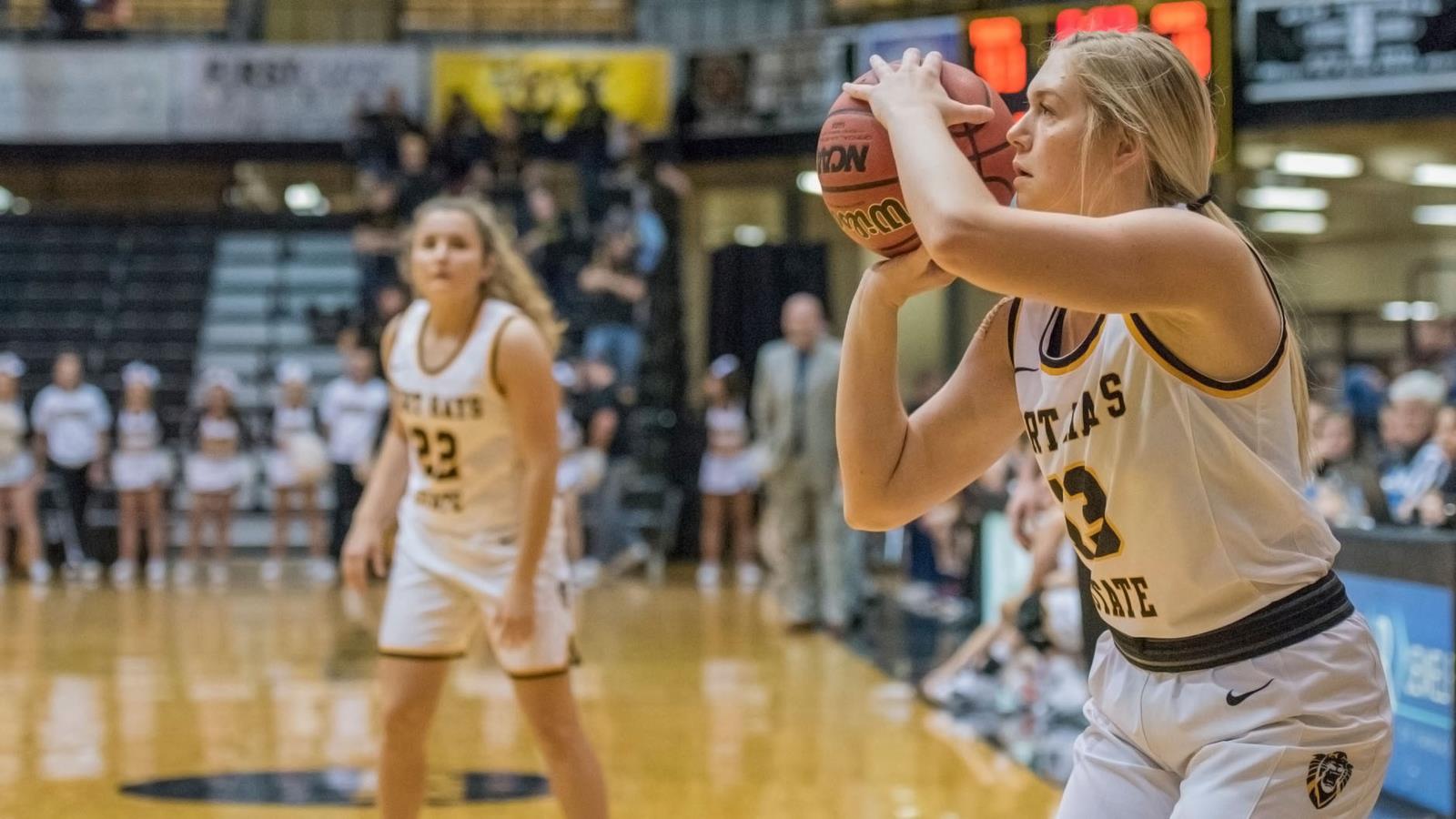 Hailey Walker - Women's Basketball - FHSU Athletics