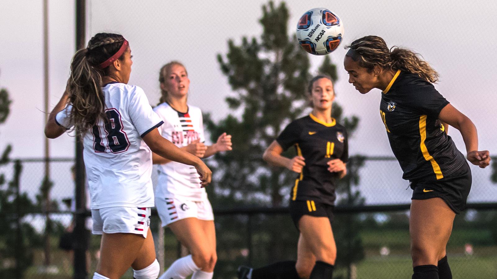 Zariah Smith - Women's Soccer - FHSU Athletics