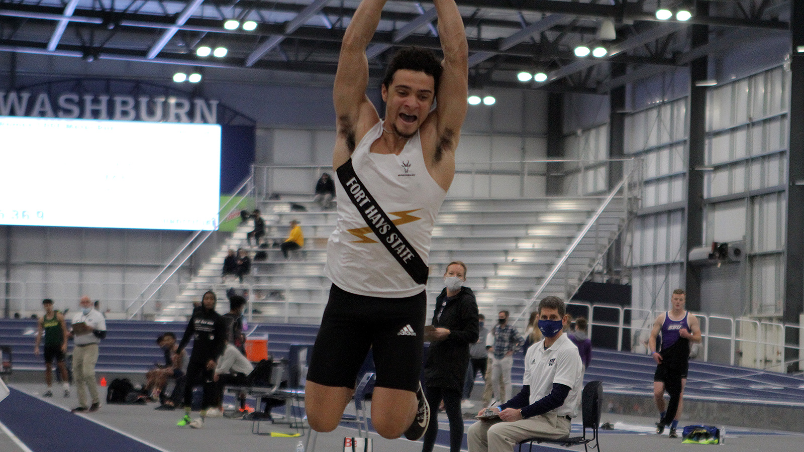 Xavier Robinson - Men's Track and Field - FHSU Athletics