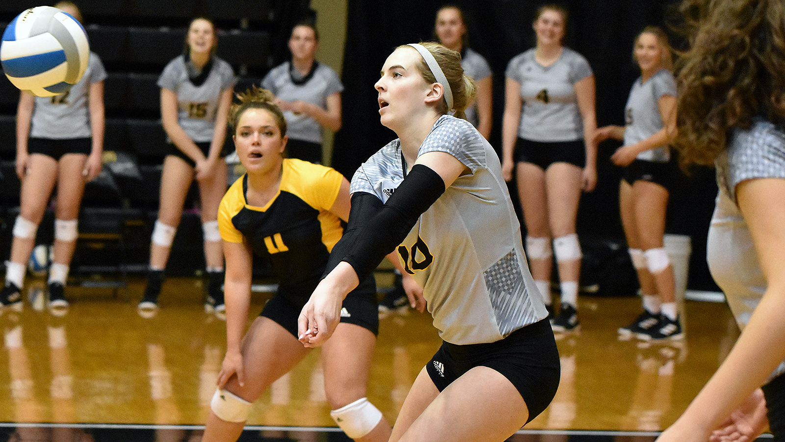 Delaney Humm - Volleyball - FHSU Athletics