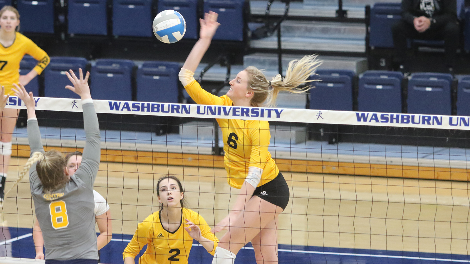 Emily Ellis - Volleyball - FHSU Athletics