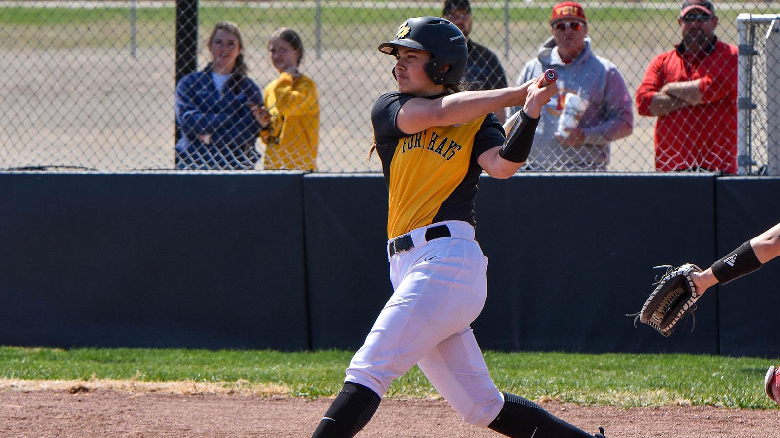 Elise Capra - Softball - FHSU Athletics