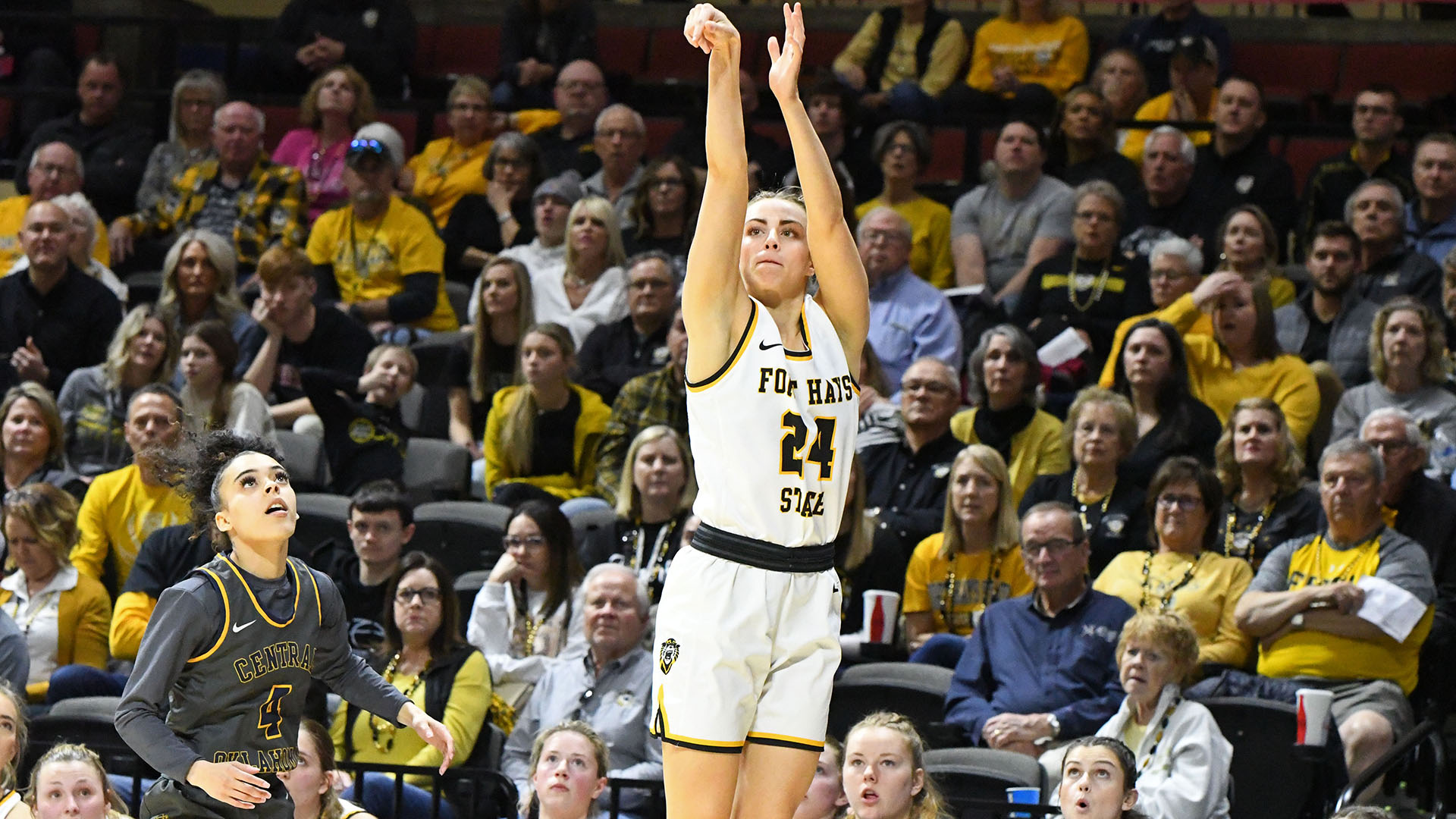 Emma Ruddle - Women's Basketball - FHSU Athletics