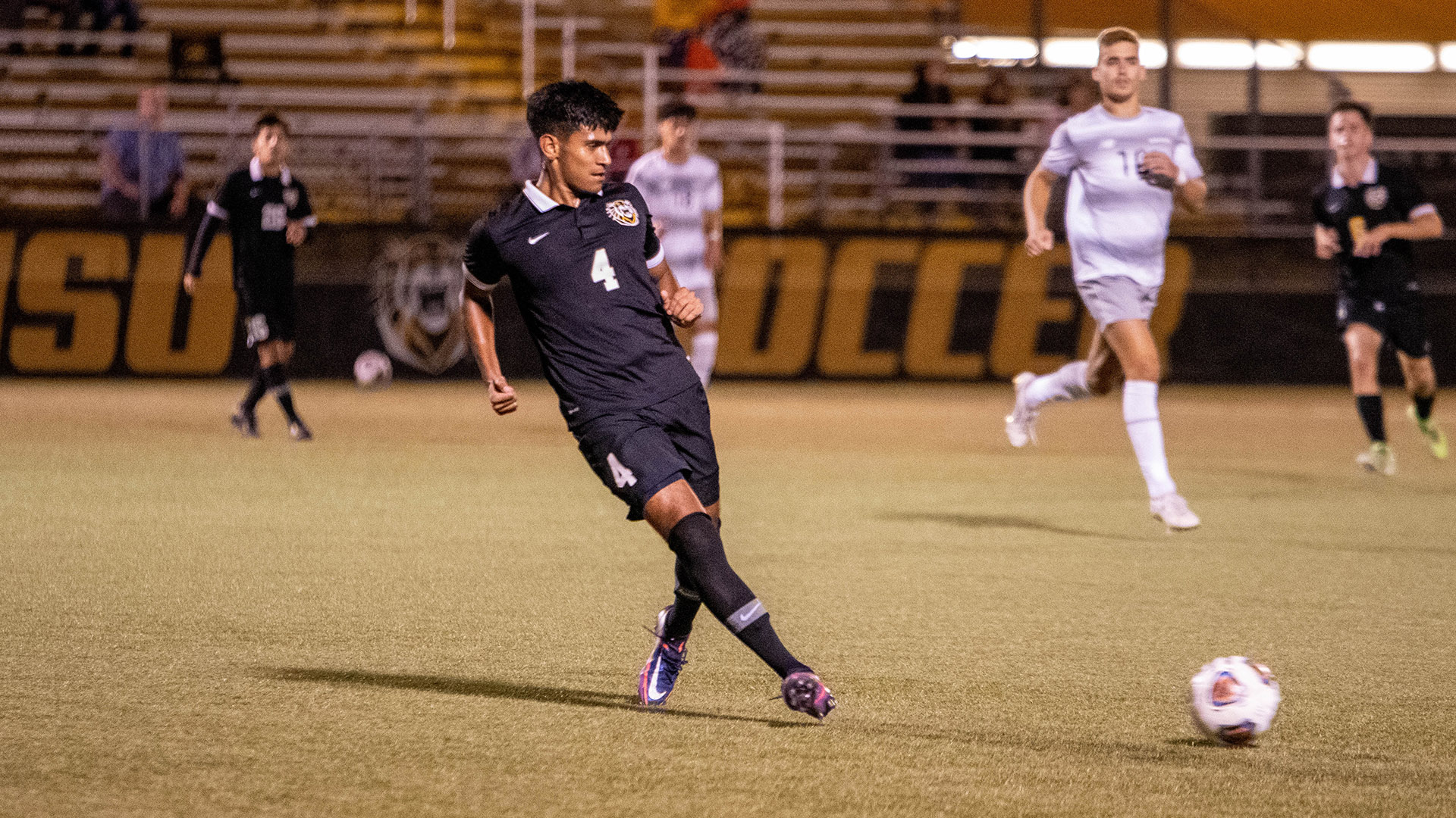 Chris Rios-Cruz - Men's Soccer - FHSU Athletics