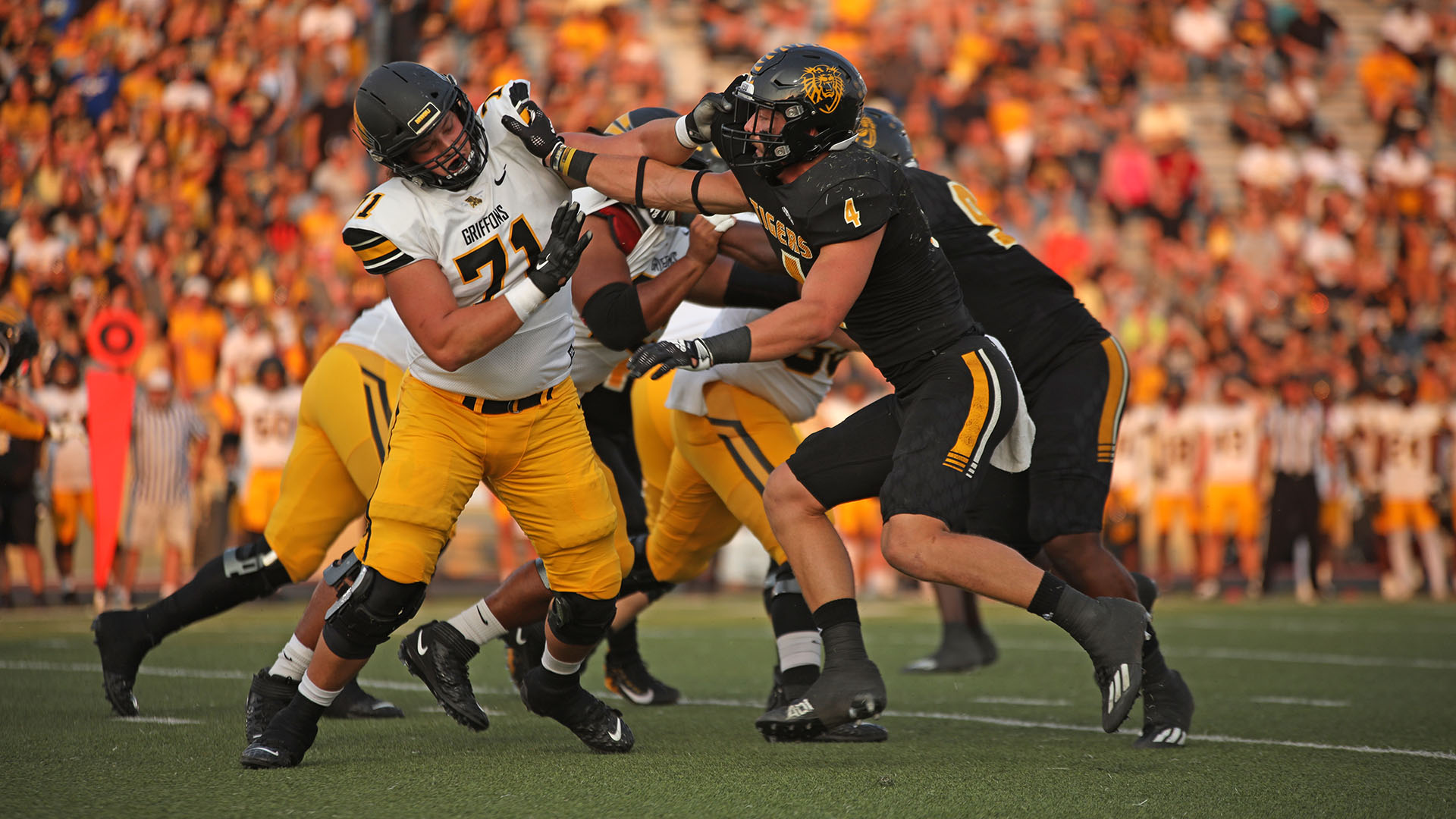 Myles Menges - Football - FHSU Athletics