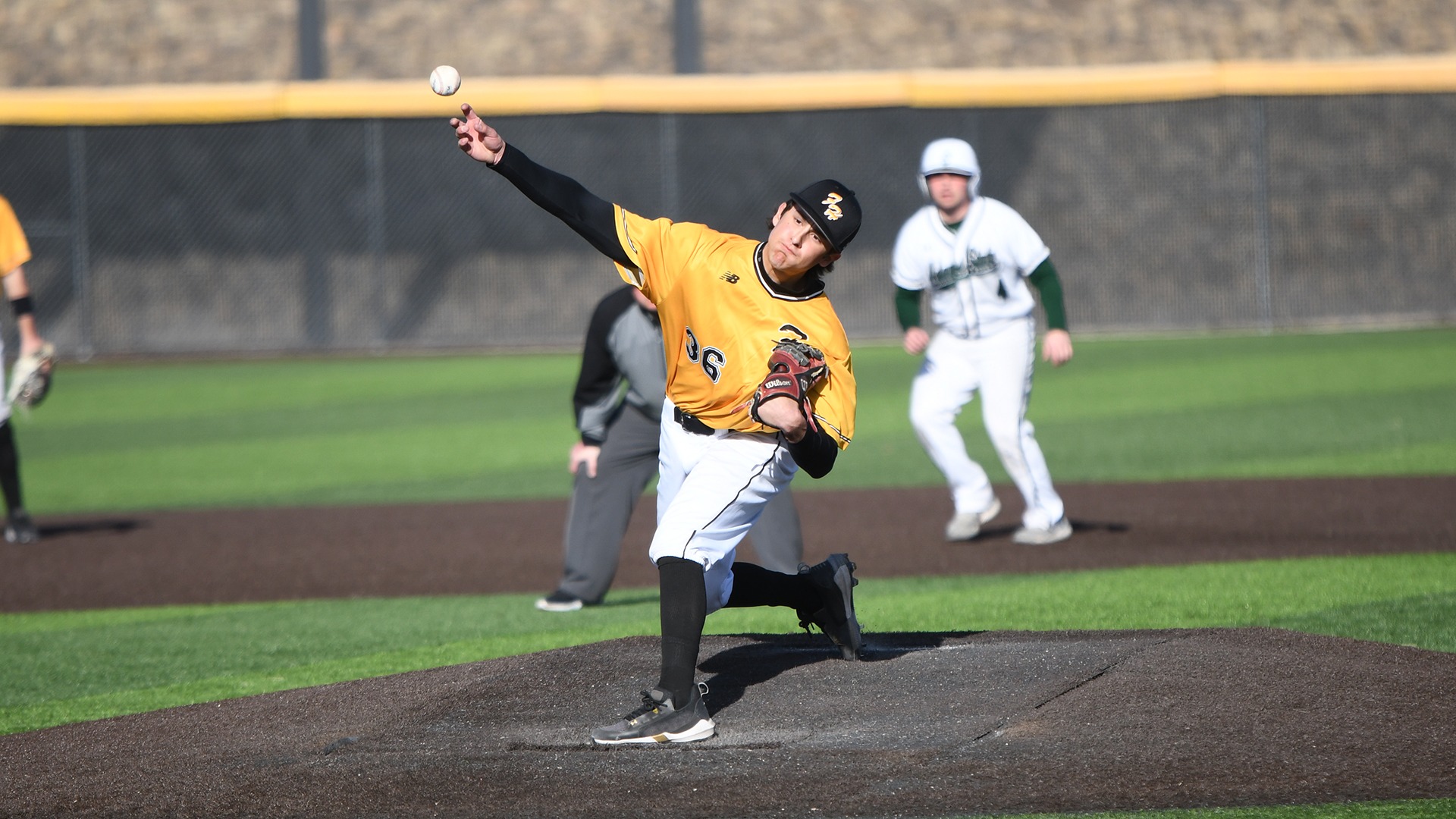 Nathan Pitts - Baseball - FHSU Athletics