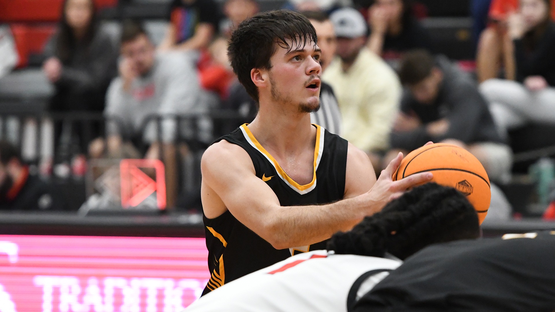 Hammeke's 35 Points Pushes Tigers Past Lions - FHSU Athletics