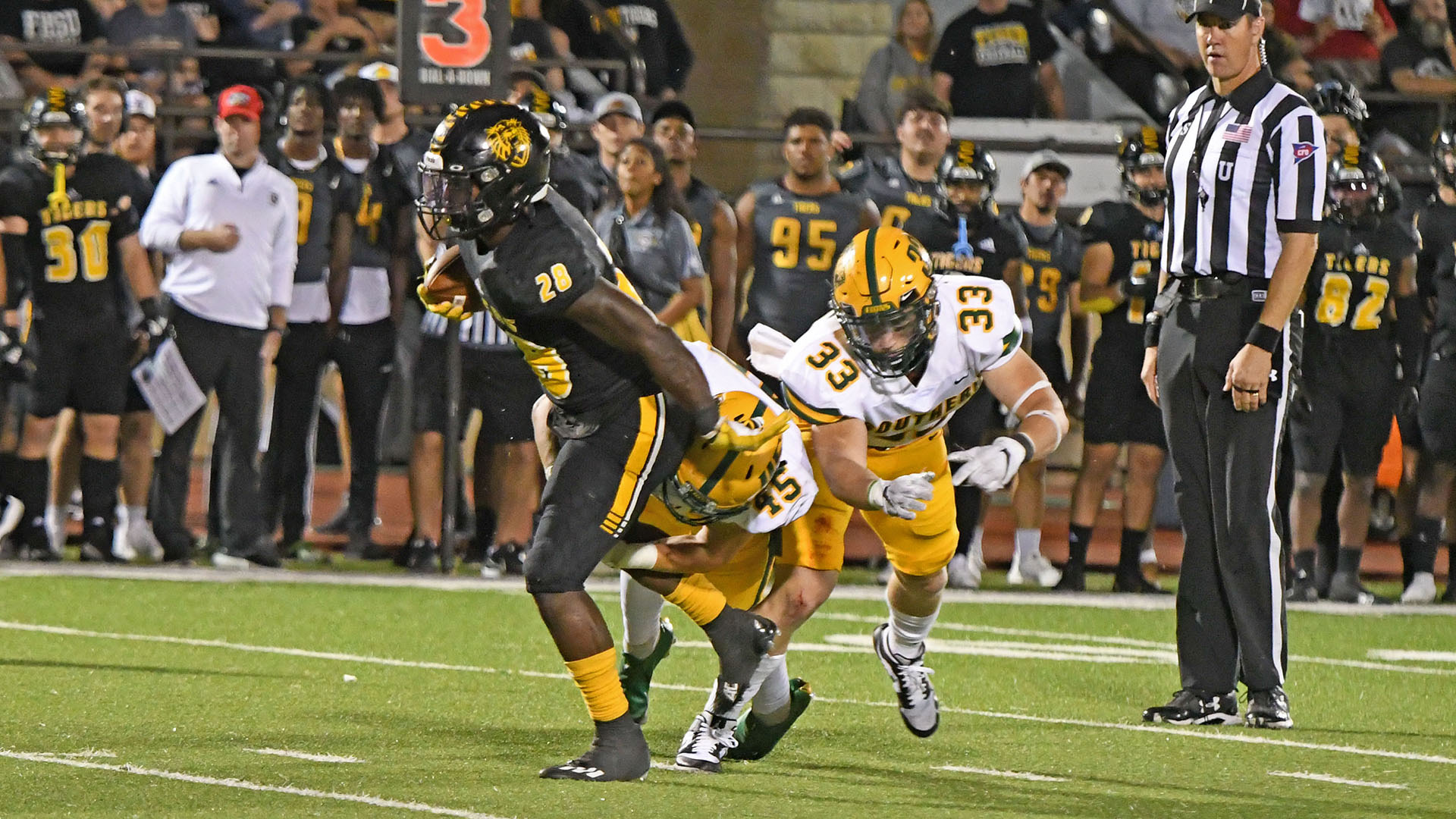 Ja'Quan Tillis - Football - FHSU Athletics