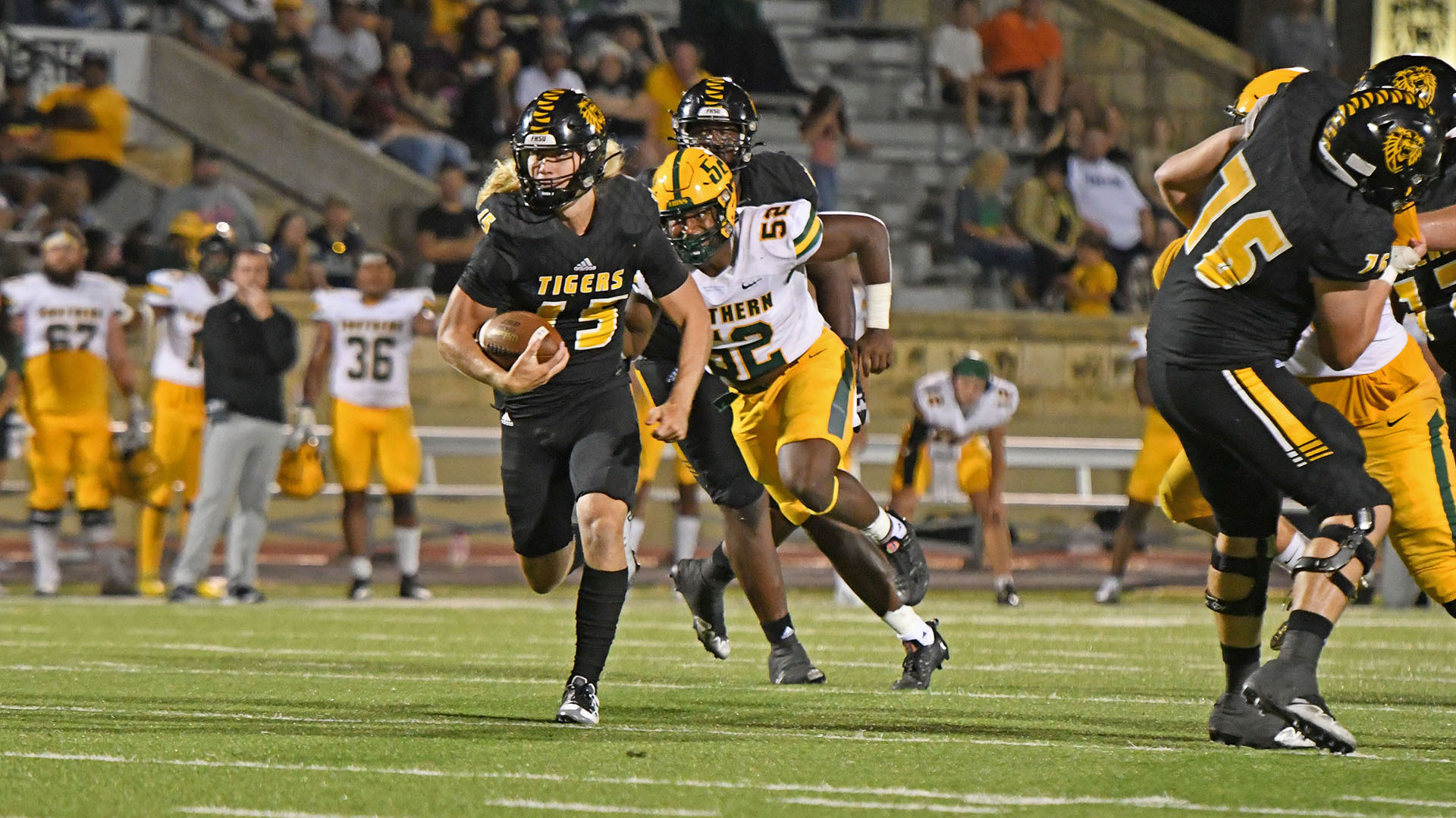 Ethan Forrester - Football - FHSU Athletics