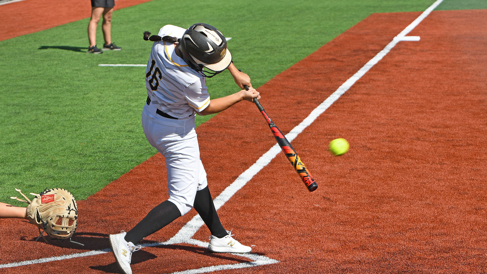 Alondra Dominguez - Softball - FHSU Athletics