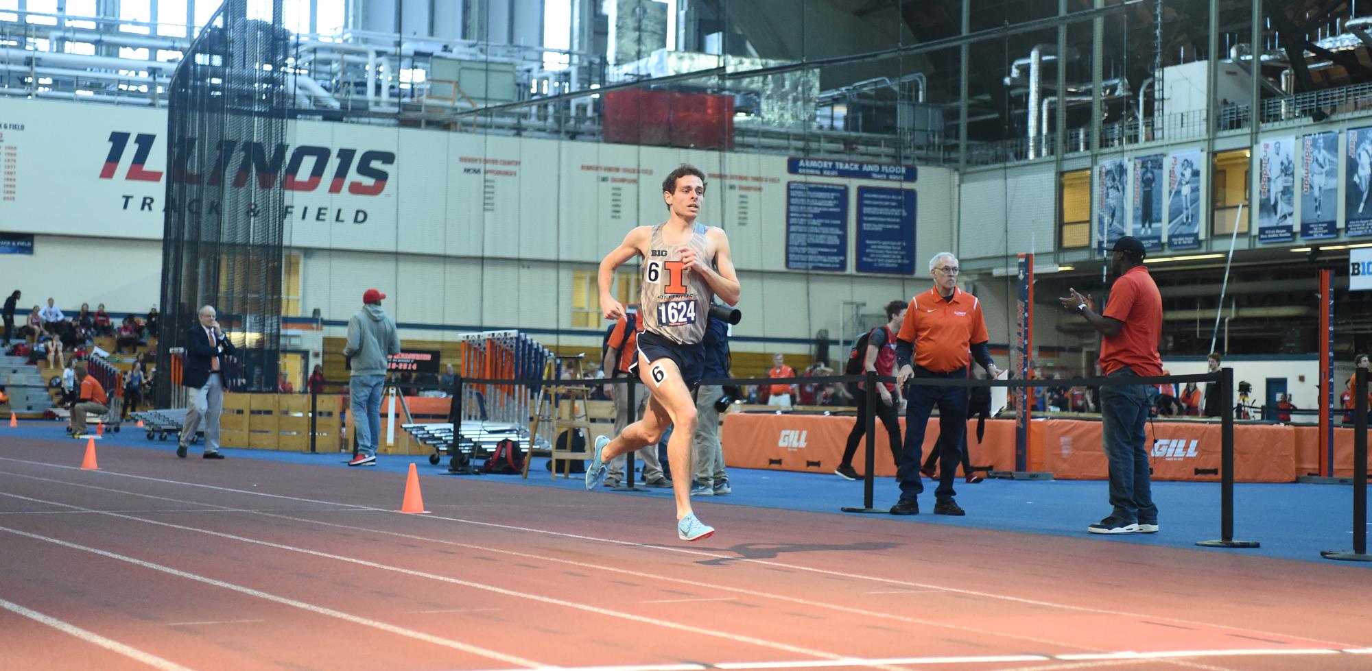 Jon Davis - 2021-22 - Men's Track & Field - University of Illinois ...