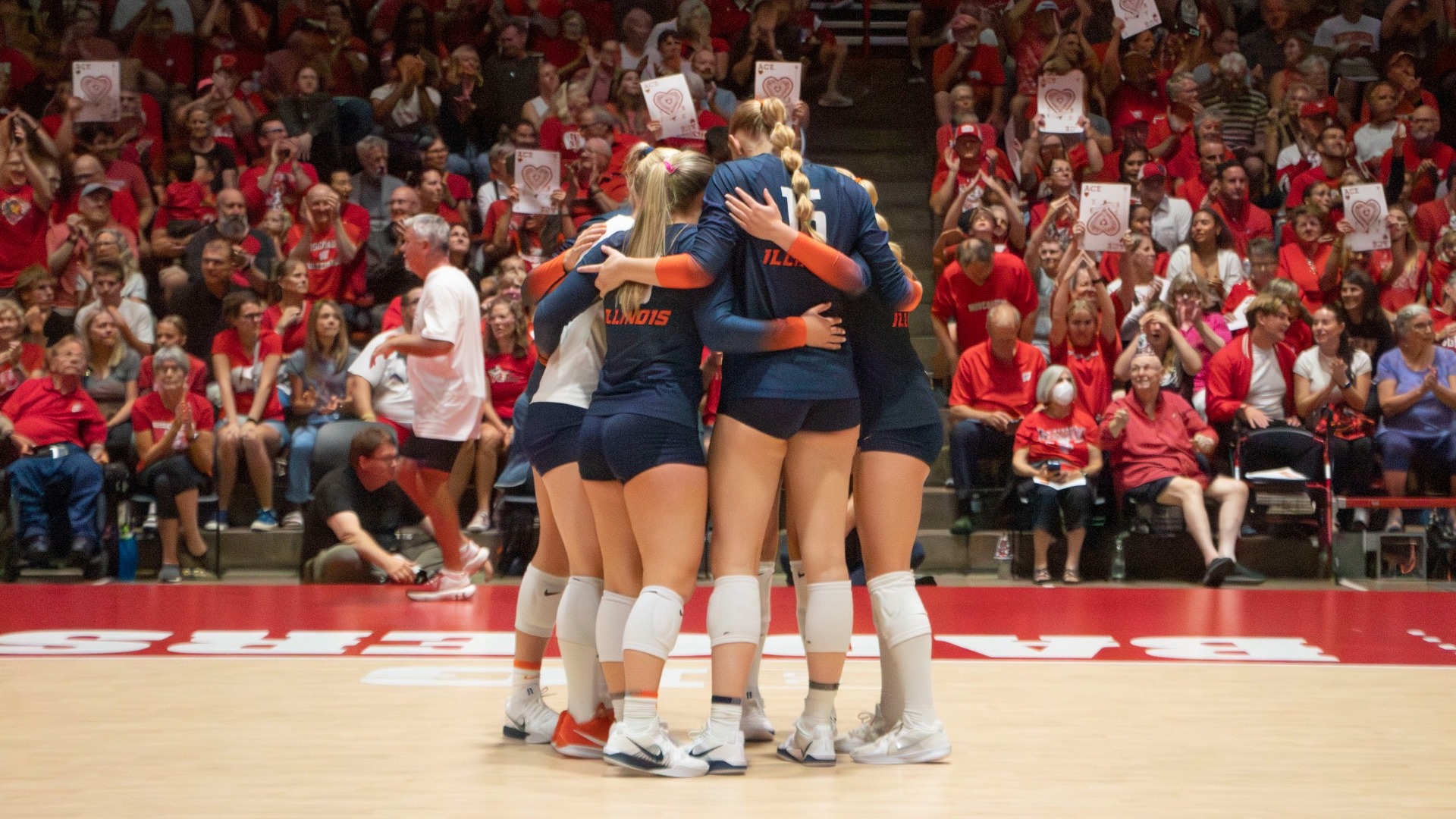 Illini Travel North for Ranked Road Matchup at #7 Wisconsin ...