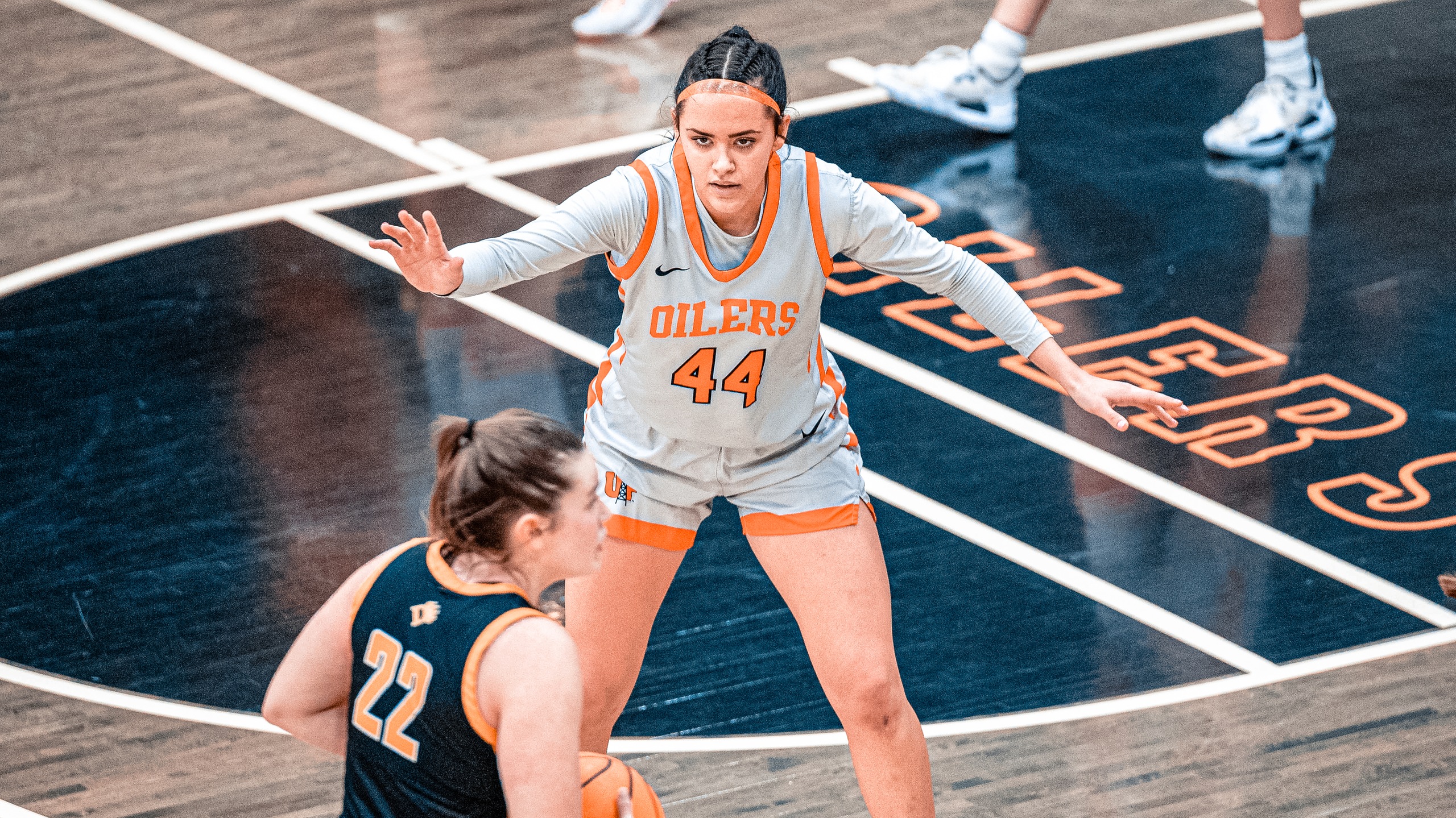 Oilers Fall to Tough Battle with Panthers on the Road - University of ...