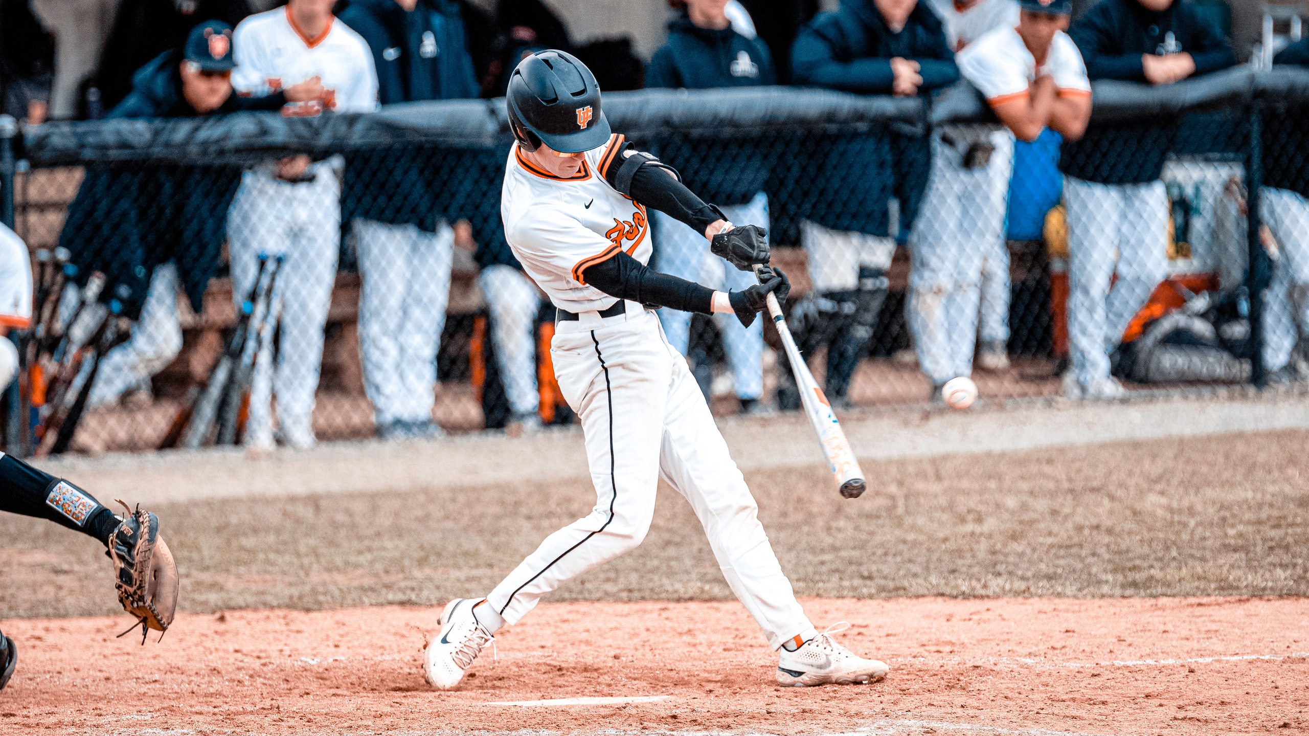 Findlay Burns Tiffin in Friday Doubleheader - University of Findlay