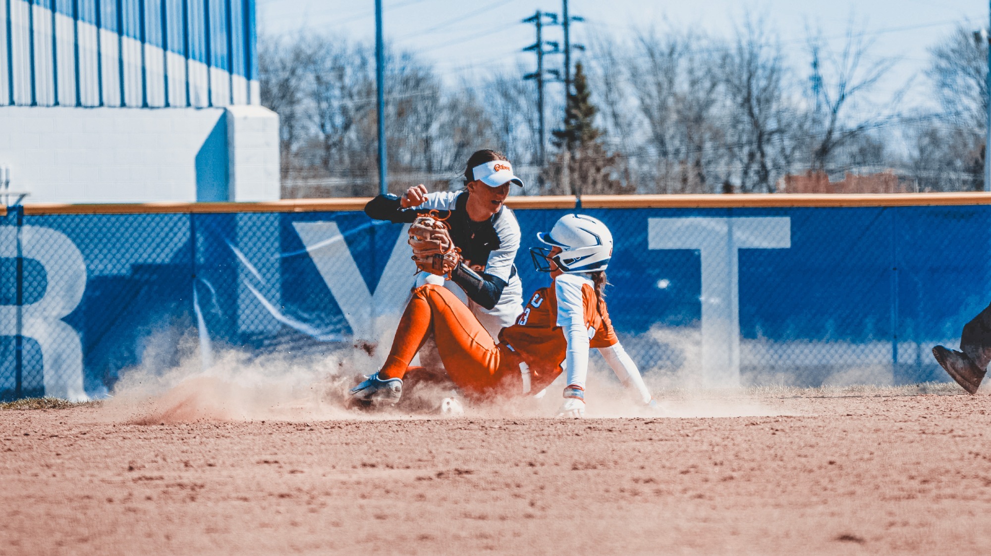 Softball Splits with Saginaw Valley State - University of Findlay