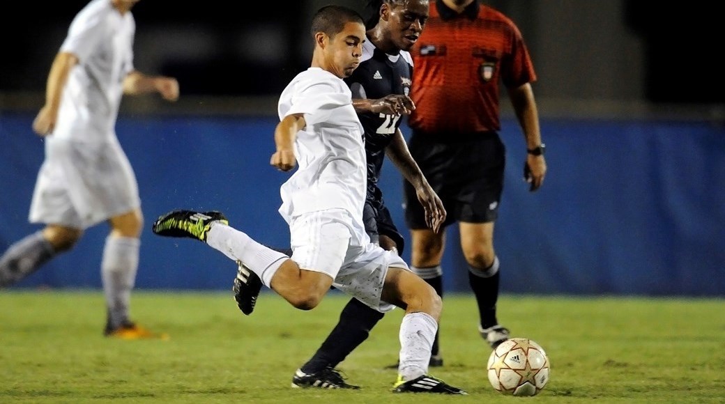 Esteban Castro - 2011 - Men's Soccer - FIU Athletics