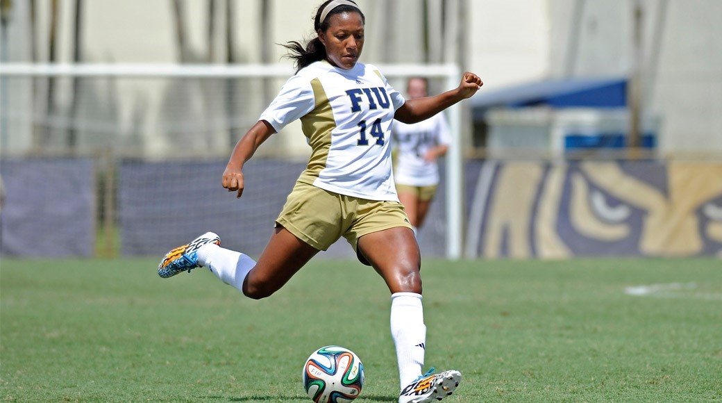 Alyssa Robinson - 2016 - Women's Soccer - FIU Athletics