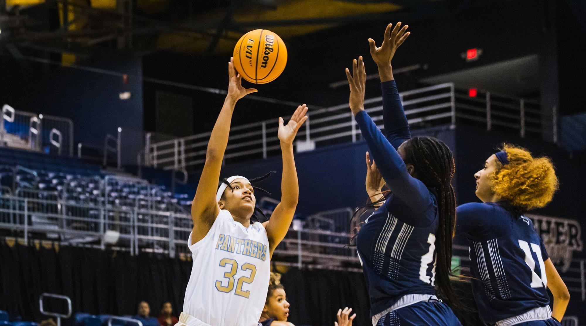 Ariel Colón - 2021-22 - Women's Basketball - FIU Athletics