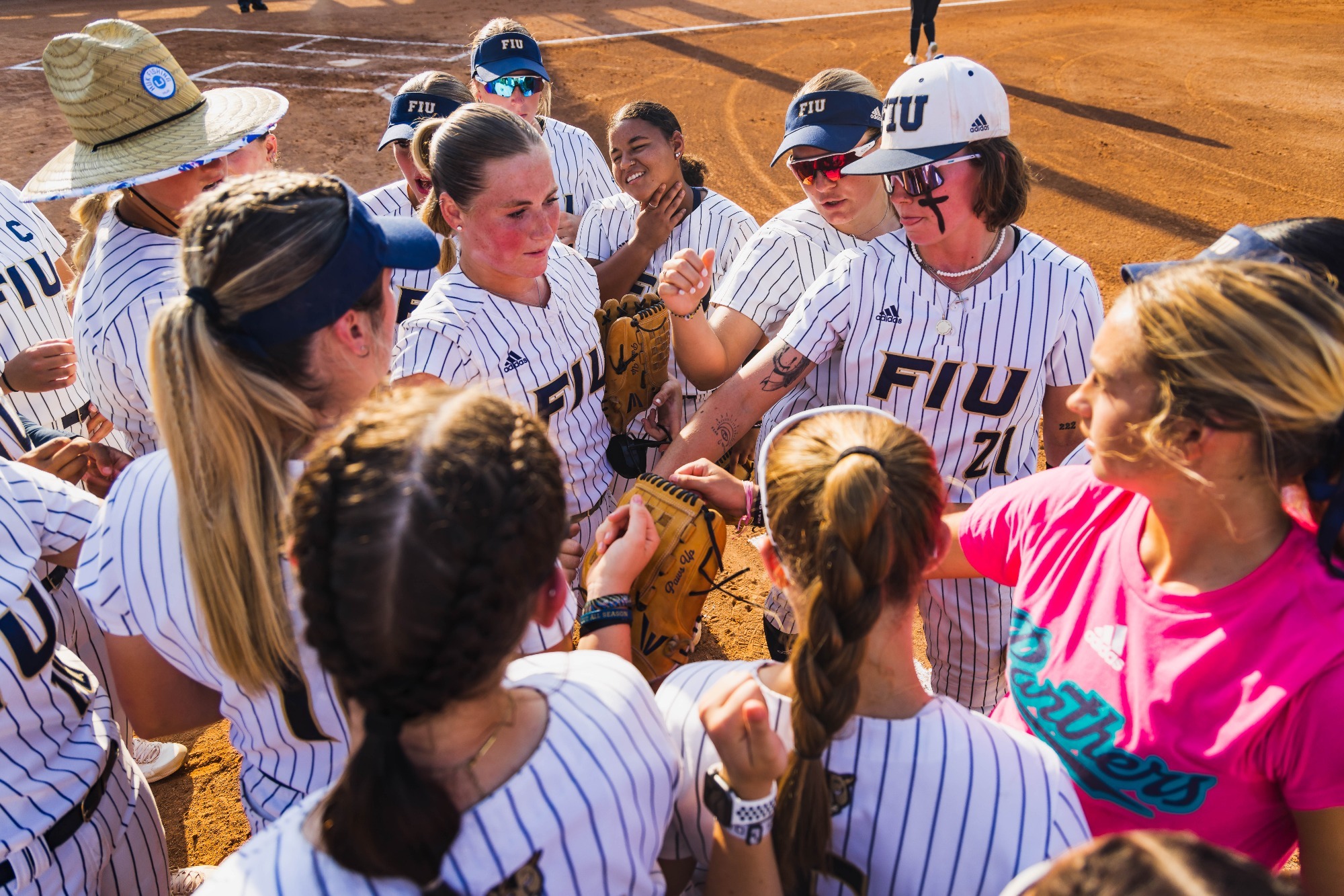 Early Leads Slips Away for Softball in 7-4 Loss to Western Kentucky in ...