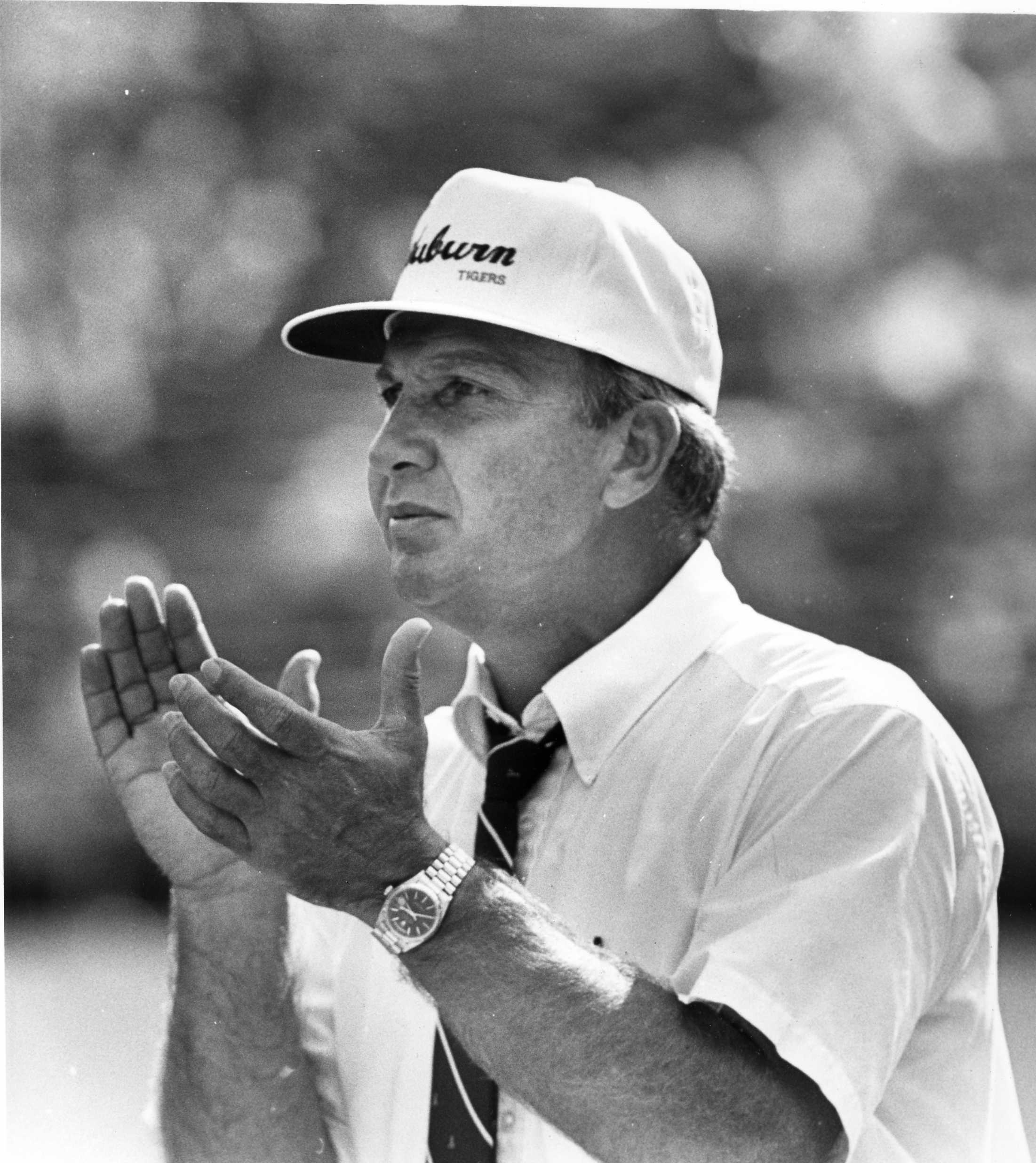 Pat Dye's Salute Comes with Special Honor - National Football Foundation