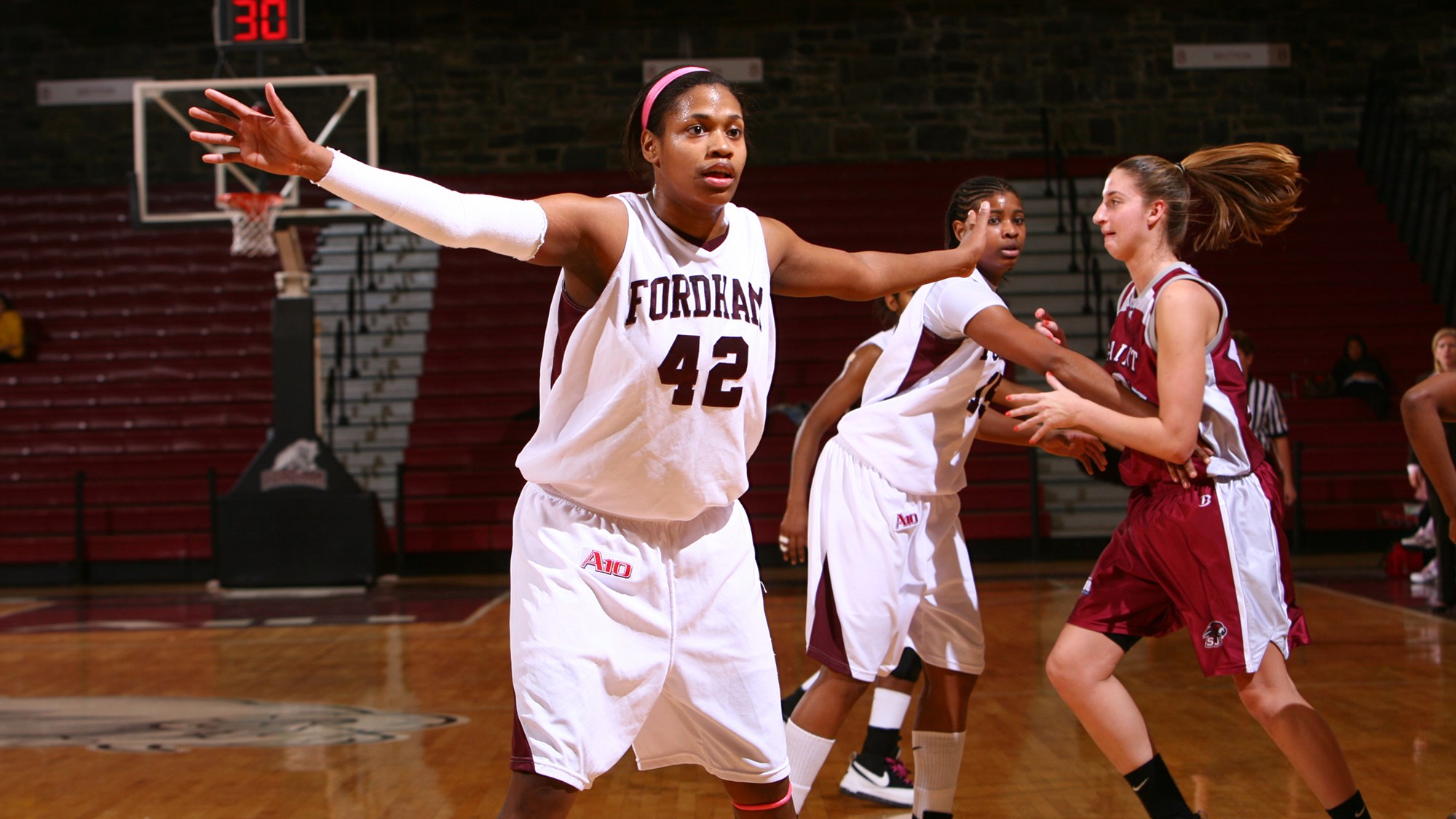 Takita Earl - Women's Basketball - Fordham University Athletics